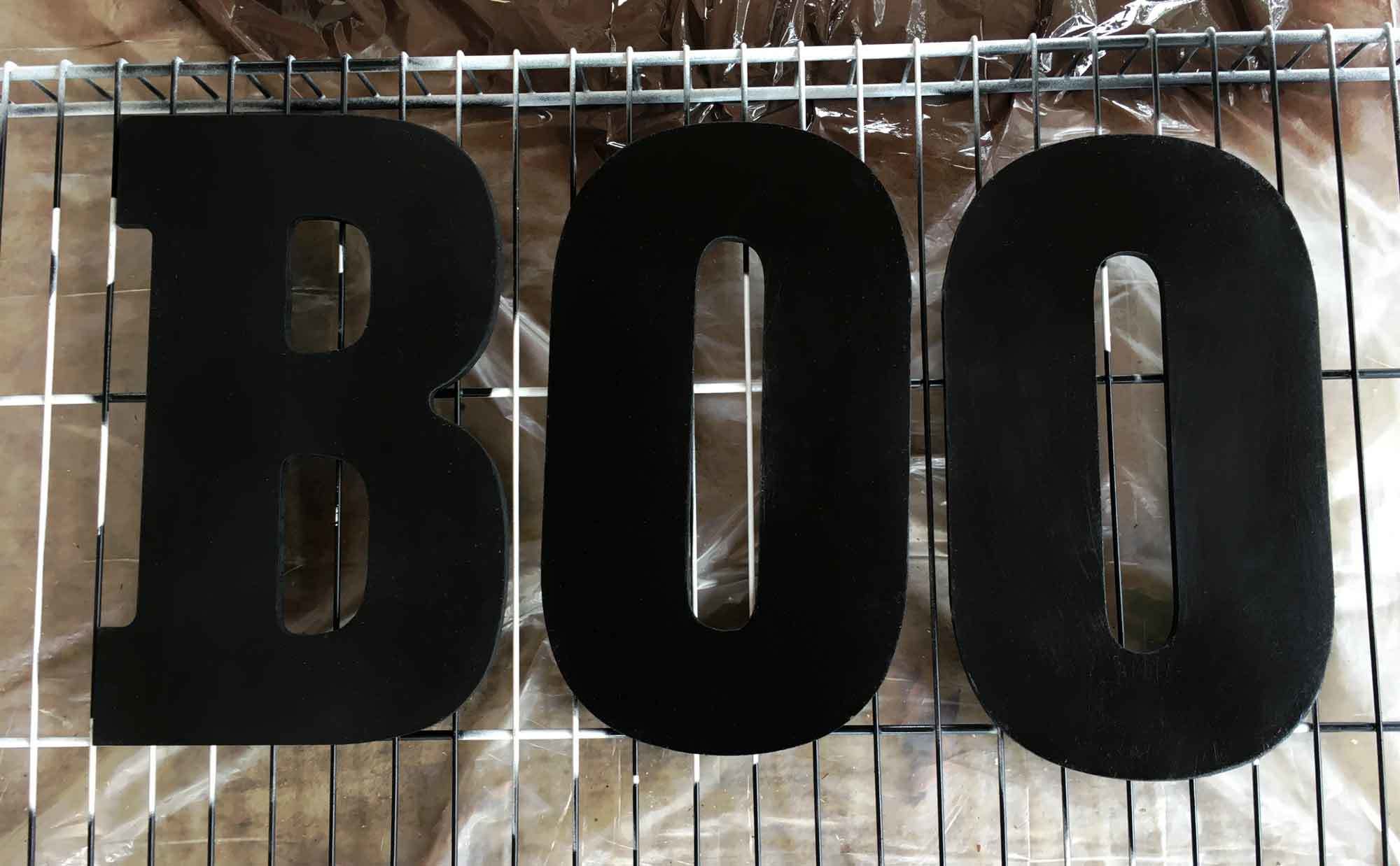 Halloween Decor: 30 Minute Boo Sign Door Hanger - The Candy Lei